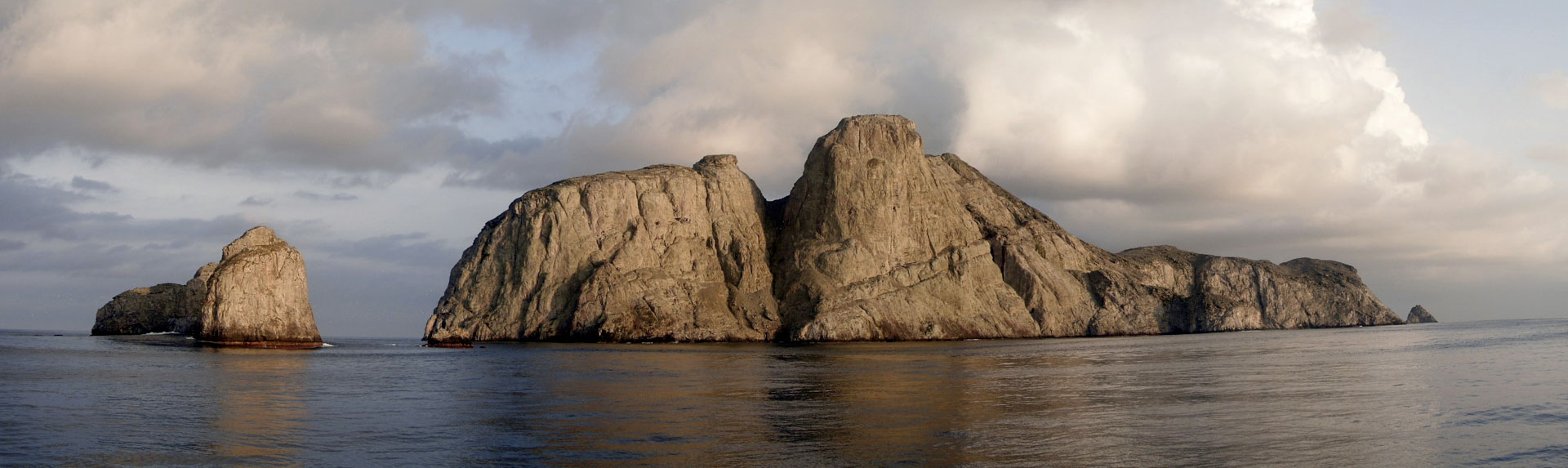 Cero Divers | Buceo Colombia | Destino Malpelo 8 días y 5 días de Buceo